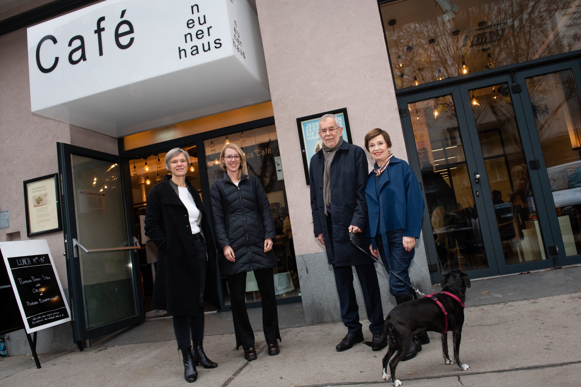 VdB bei neunerhaus-Besuch: „Niemanden zurücklassen“ - Wiener Bezirksblatt