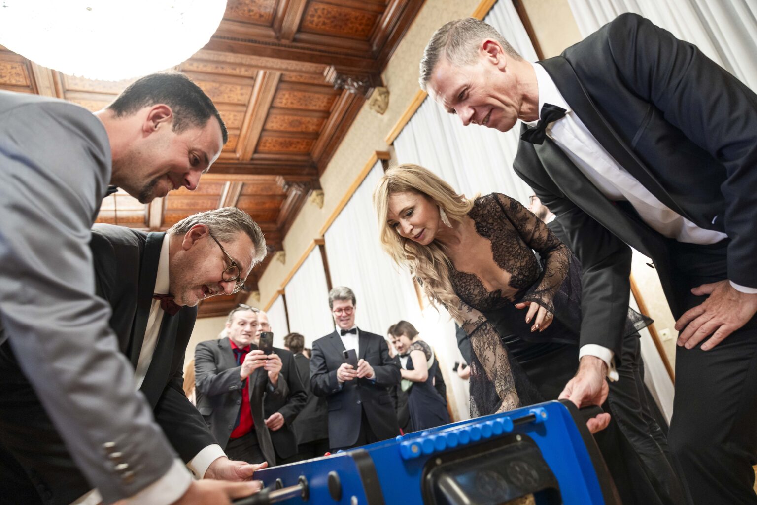 Alles Salto: Das Rathaus voller Sport-Prominenz - Wiener Bezirksblatt