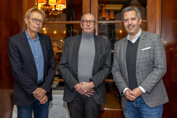 Wahrheit und Lüge: Konrad Paul Liessmann im Café Creativ - Wiener ...